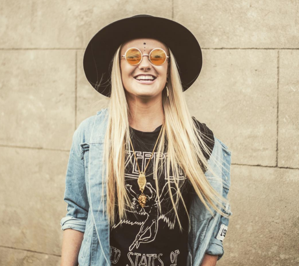 Jayne Gray - March To The Guillotine - Stereo Stickman