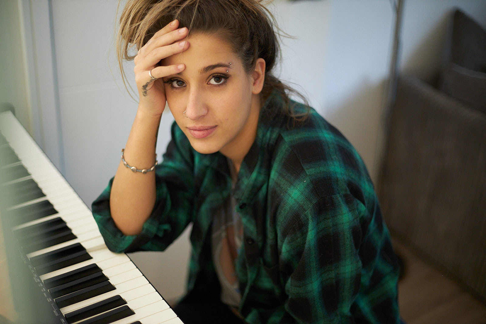 Sara Barta - Free and Flying - Stereo Stickman