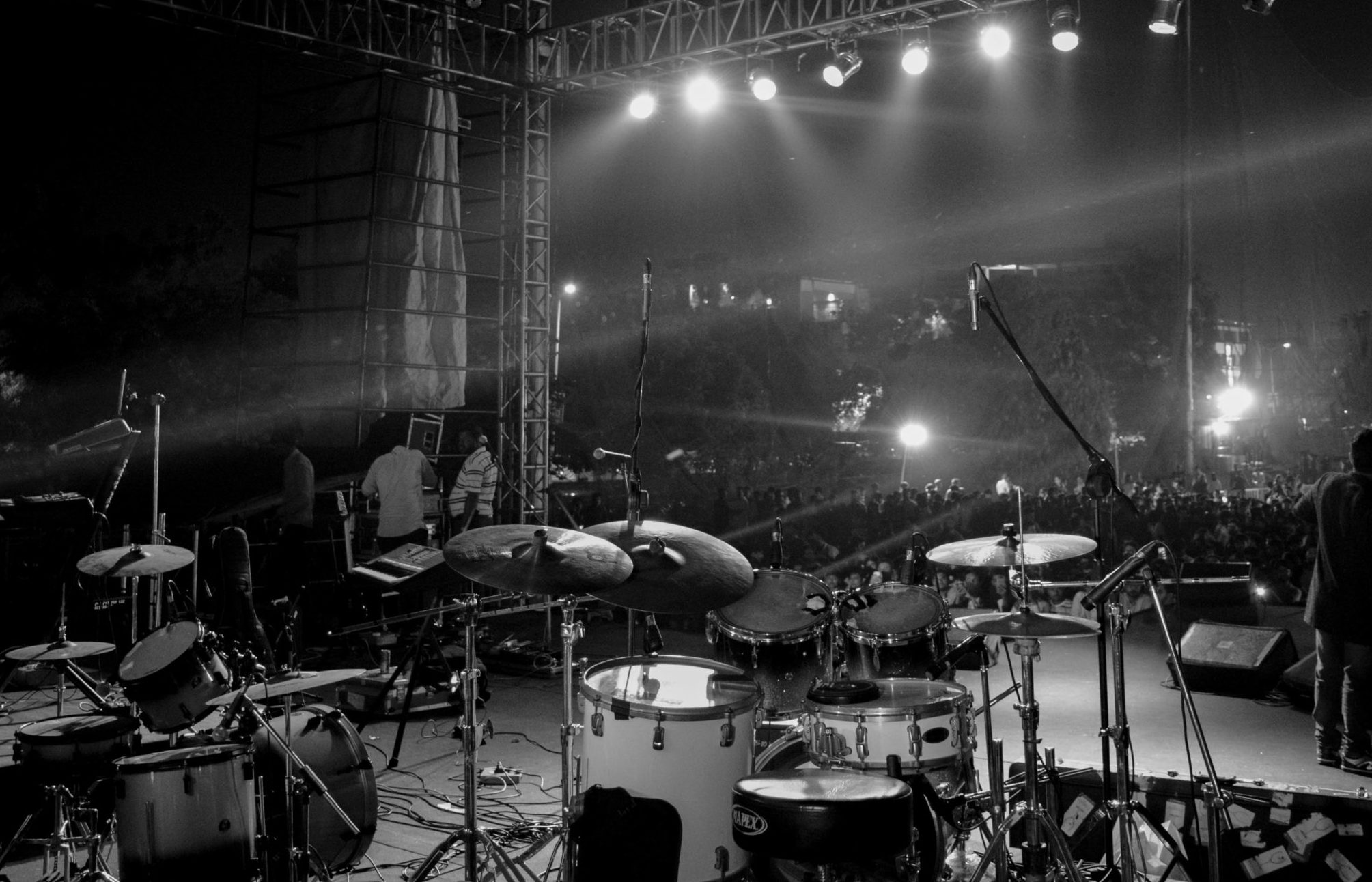 The Smiths: An Ode to Melancholic Beauty in the Tapestry of Rock Music ...