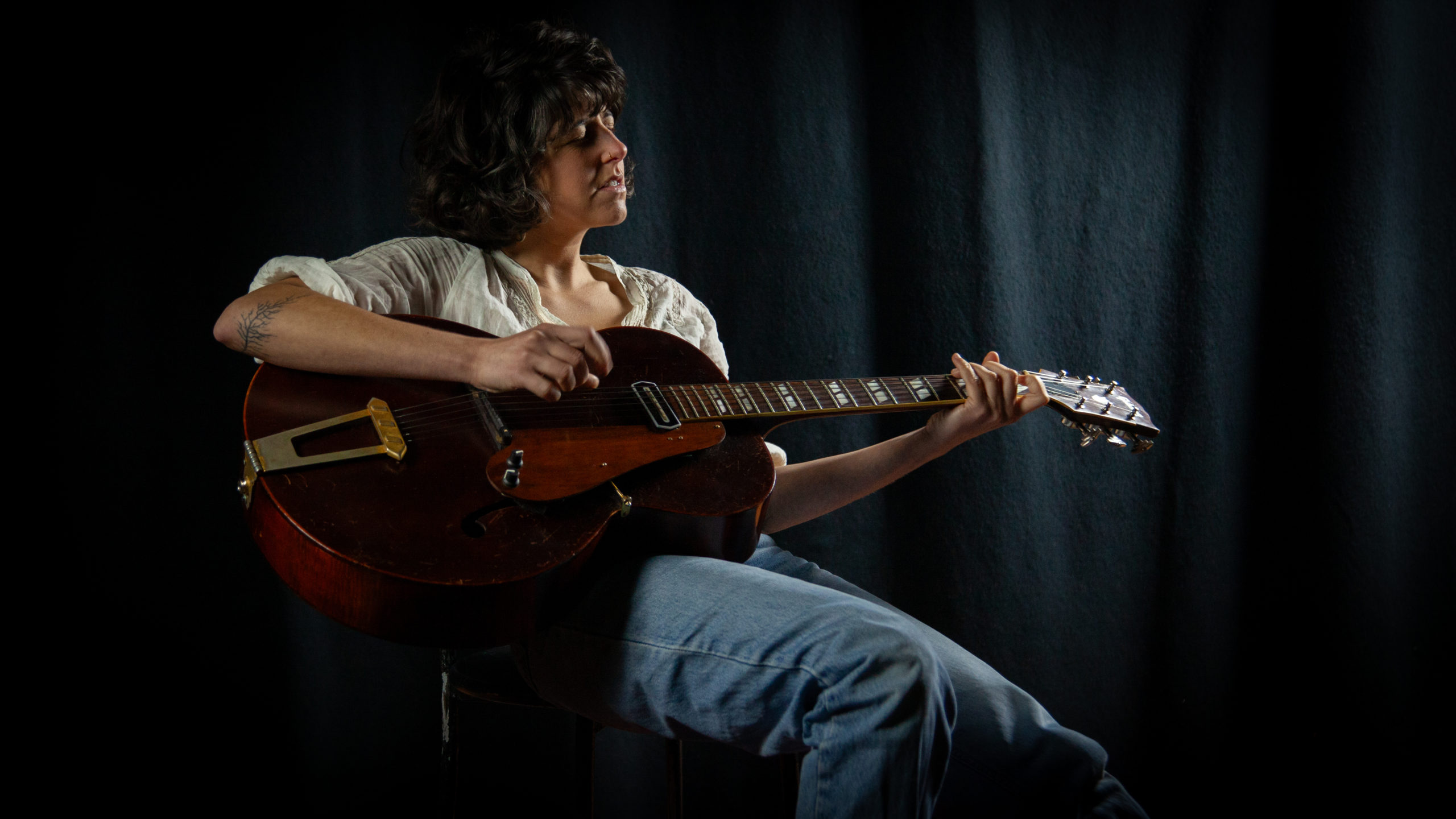 Zoé Basha - Gamble - Stereo Stickman